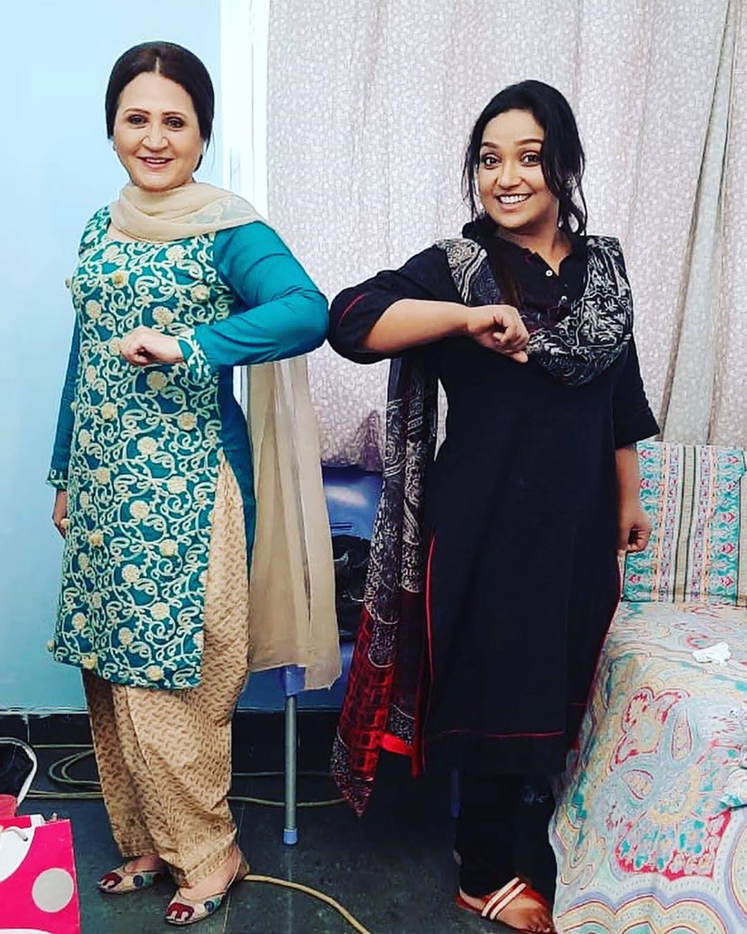 Legendary Actress Asma Abbas Gorgeous New Pictures | Daily InfoTainment