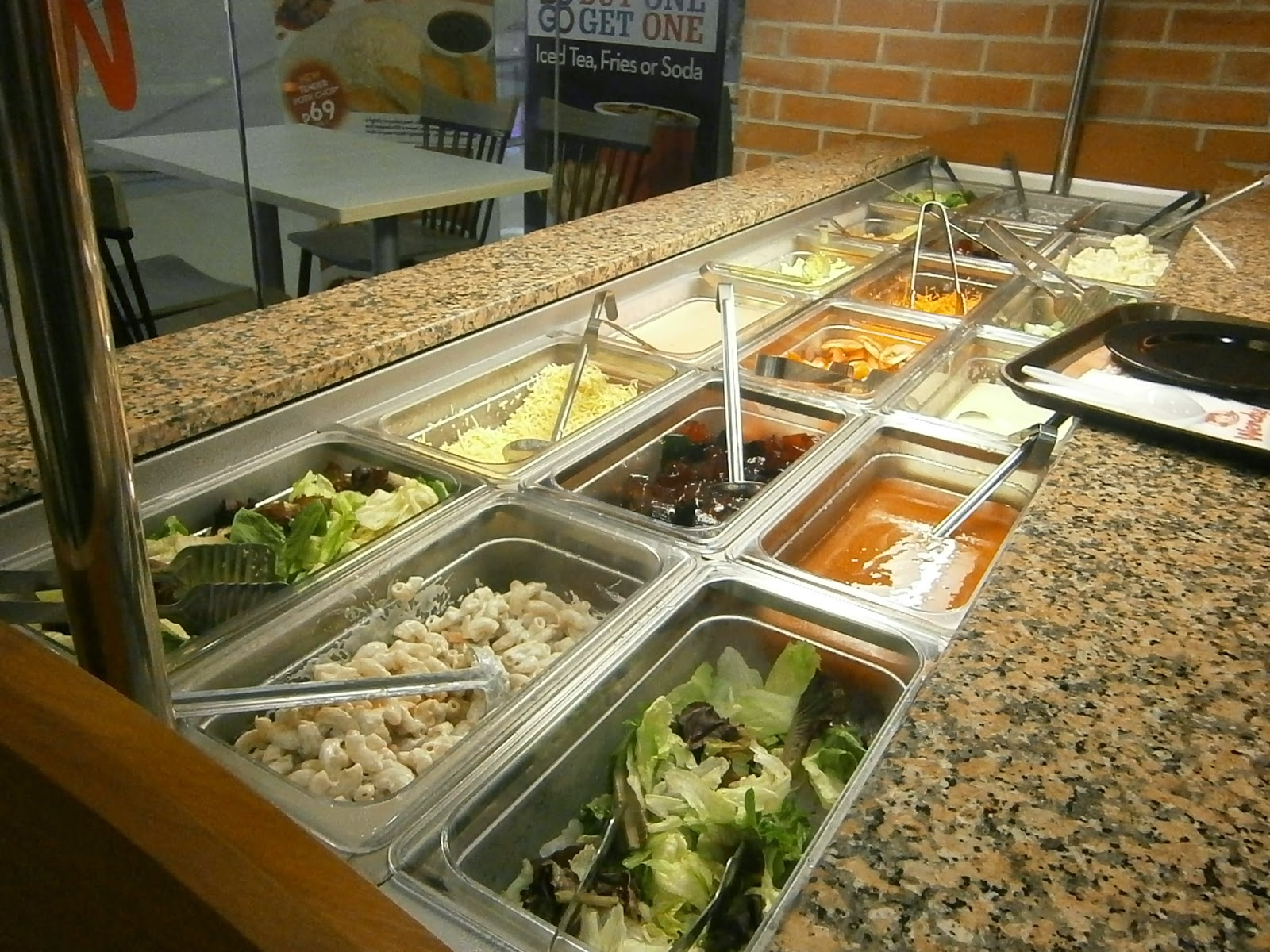 Photoescape Travels...: Wendy's Salad Bar is Back!