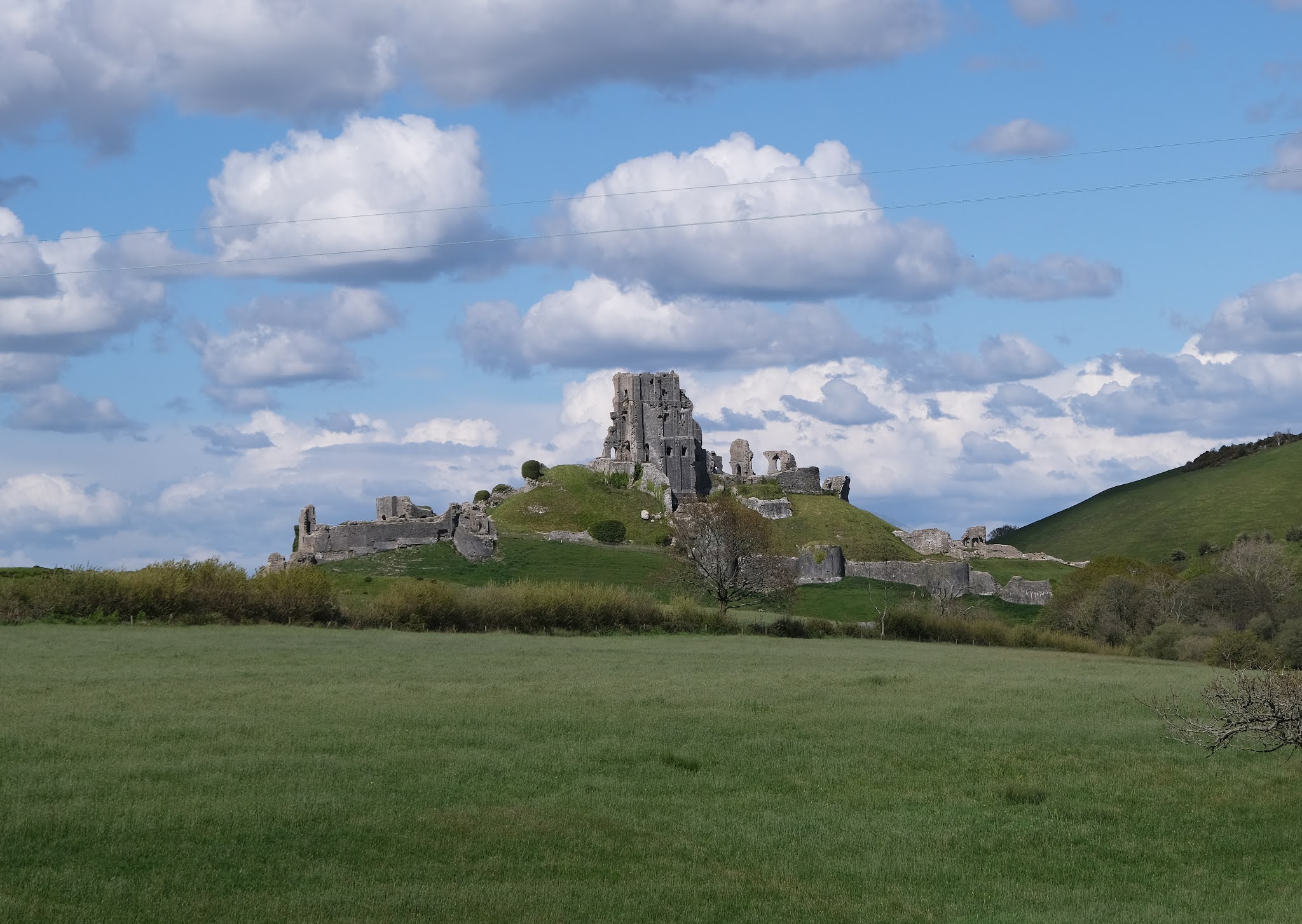 Walking in the country: Corfe Castle and Church Knowle