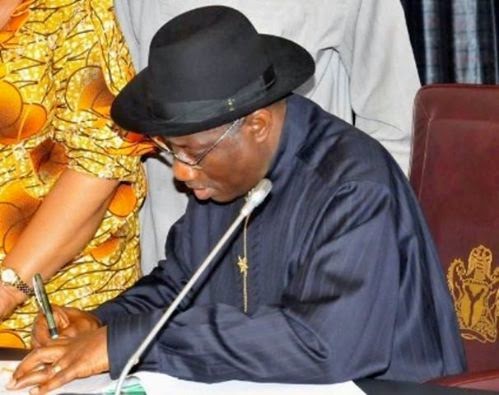Goodluck Jonathan Secretly Signs Budget
