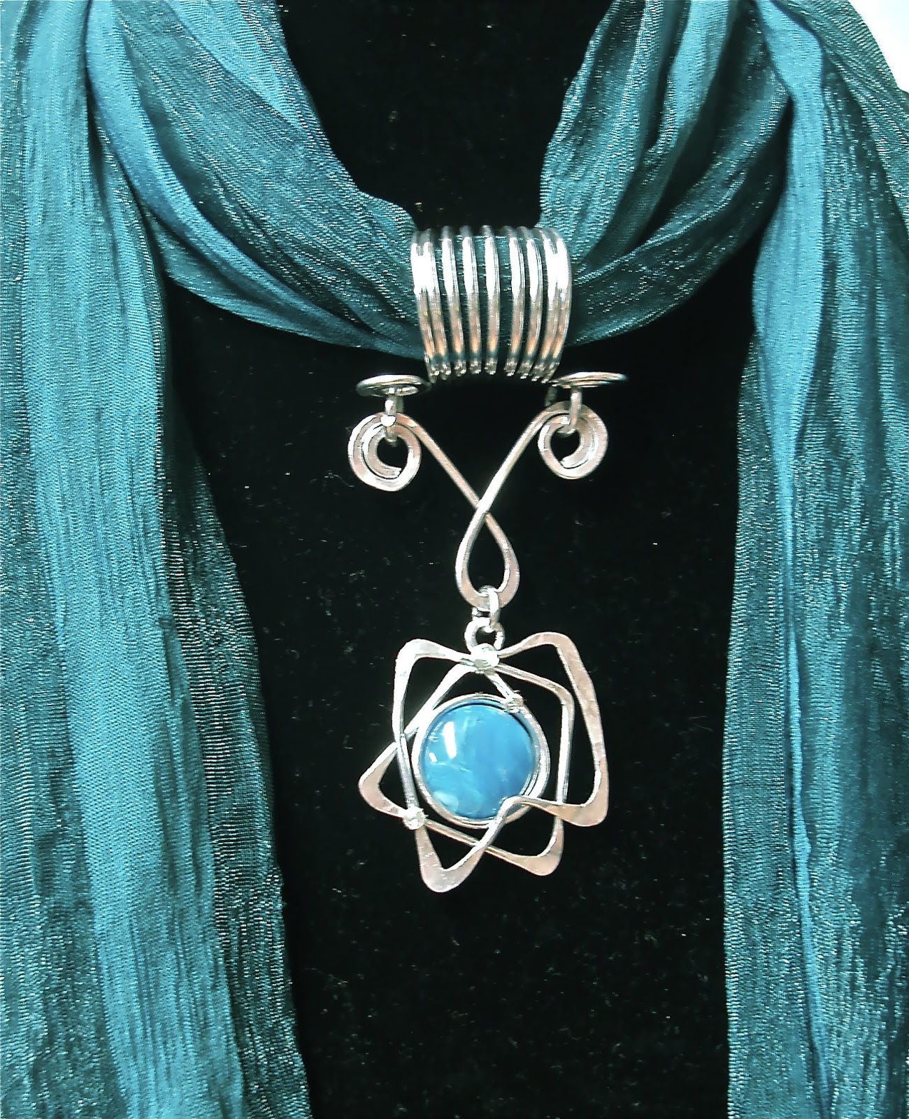 WireWorkers Guild: "LEAF" SCARF PENDANT