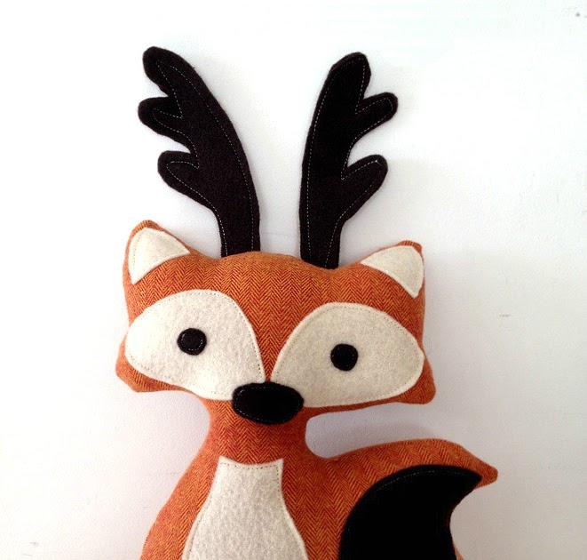 Stuffed Fox with Antlers free Pattern ~ Free-Tutorial.net