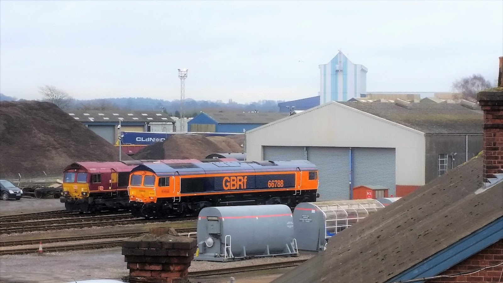 47s and other Classic Power at Southampton: 66788 appears at Eastleigh ...