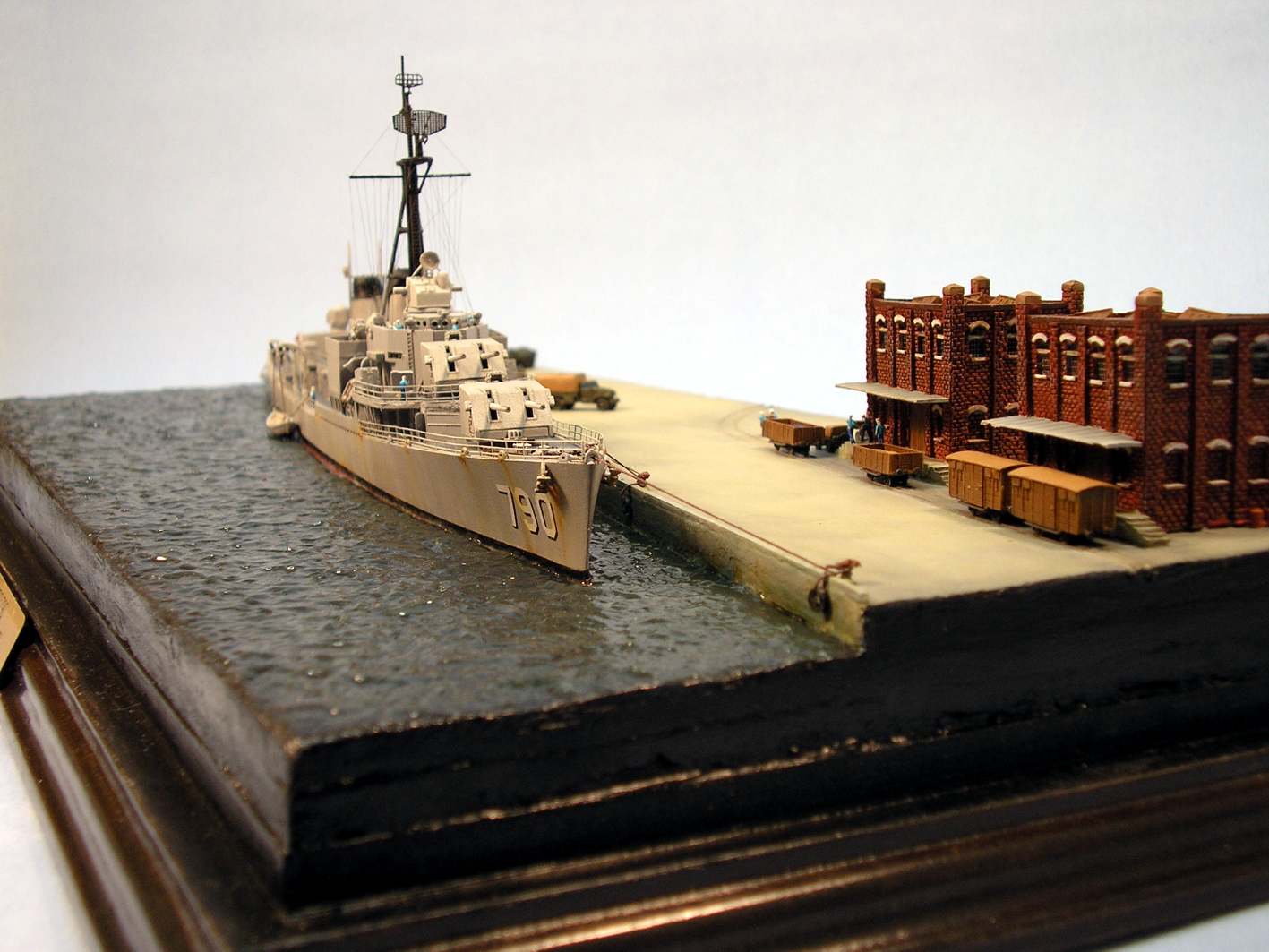 Mikrokosmos: USS SHELTON 1/350
