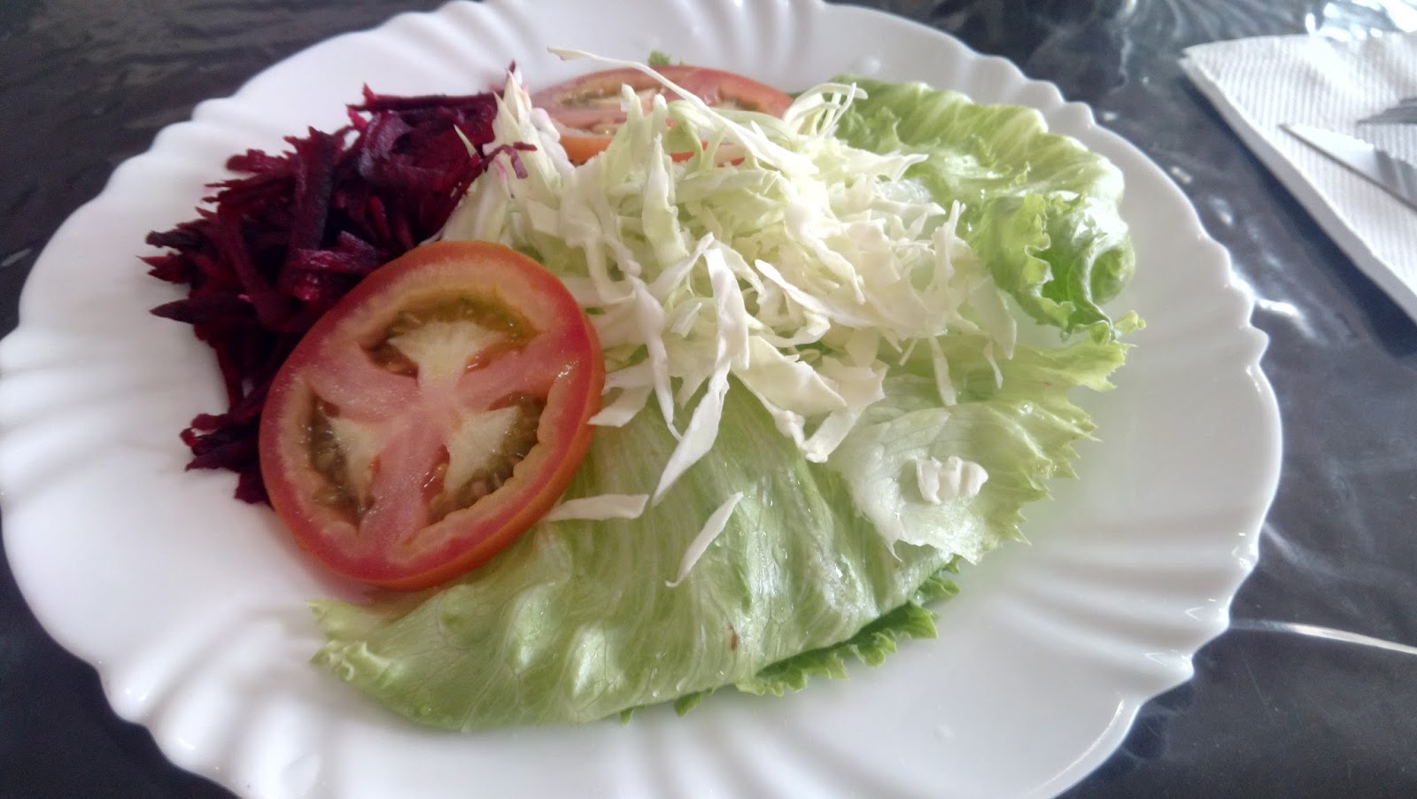 Um prato tradicional, muito bem feito, variado, saboroso e bonito ...