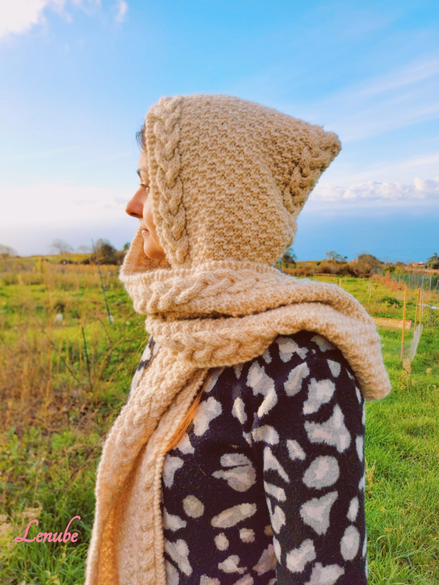 Lenube: Patrón Bufanda con Capucha a dos agujas