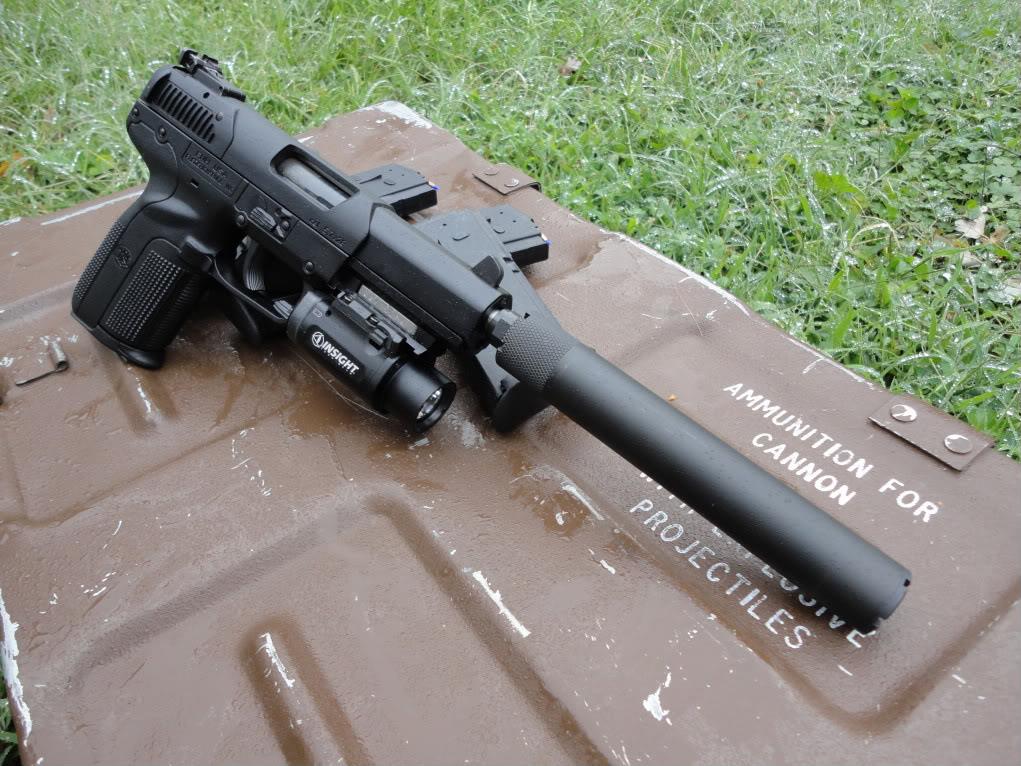 Silenced FN Five-seveN with flashlight attachment [1021x766][OS] : r ...