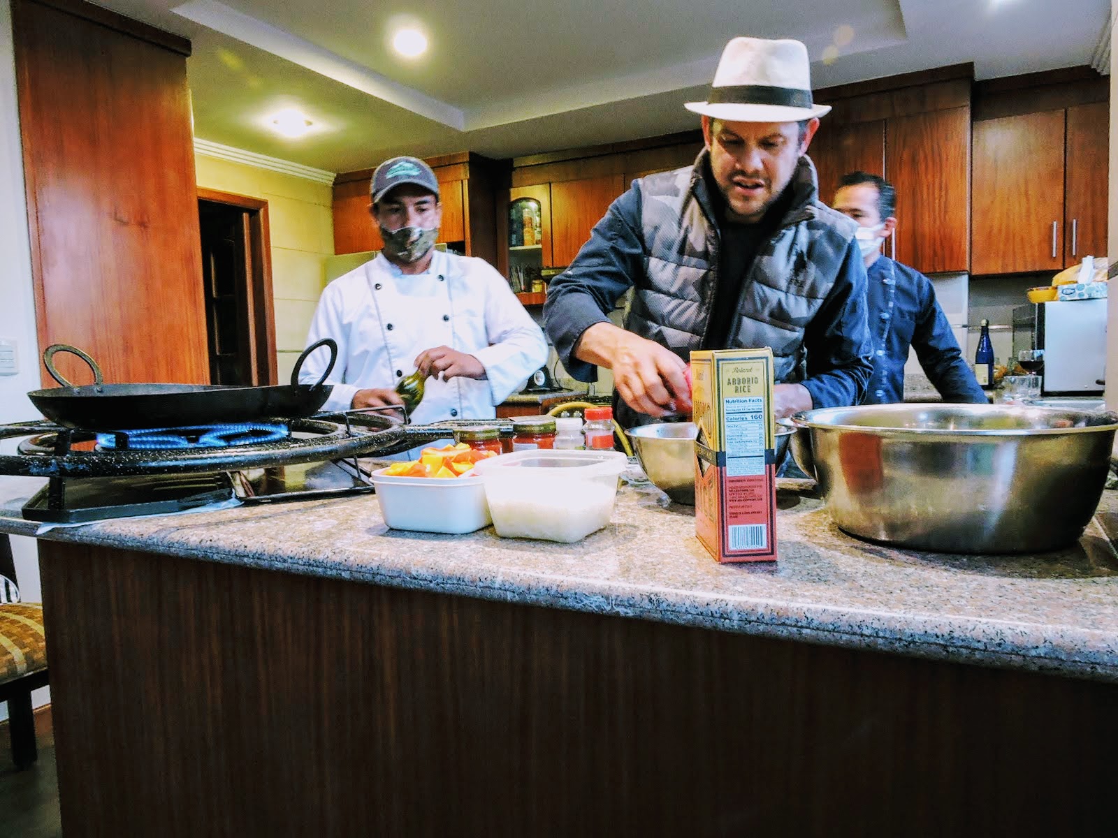 Cuenca Perspectives by Jim: MICHAEL WAGNER--MASTER CHEF-- PAELLA DINNER ...