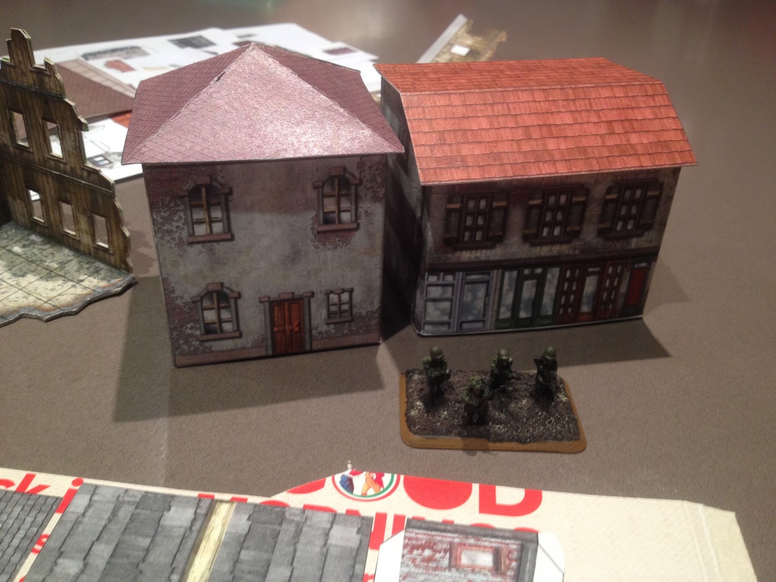 Scatterbrain: 15mm Microtactix paper buildings