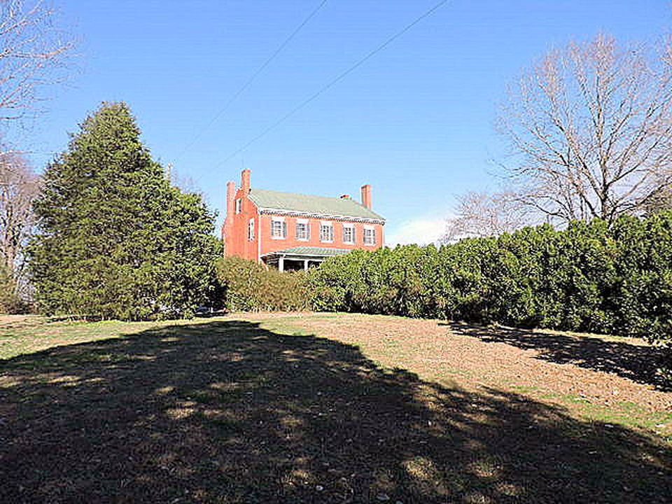 Sweet House Dreams: 1795 Brick Colonial in Chatham, Virginia