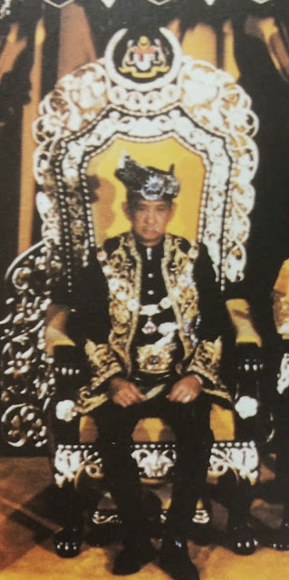 WARISAN RAJA & PERMAISURI MELAYU: Muskat Yang Dipakai Oleh 2 Orang Yang ...