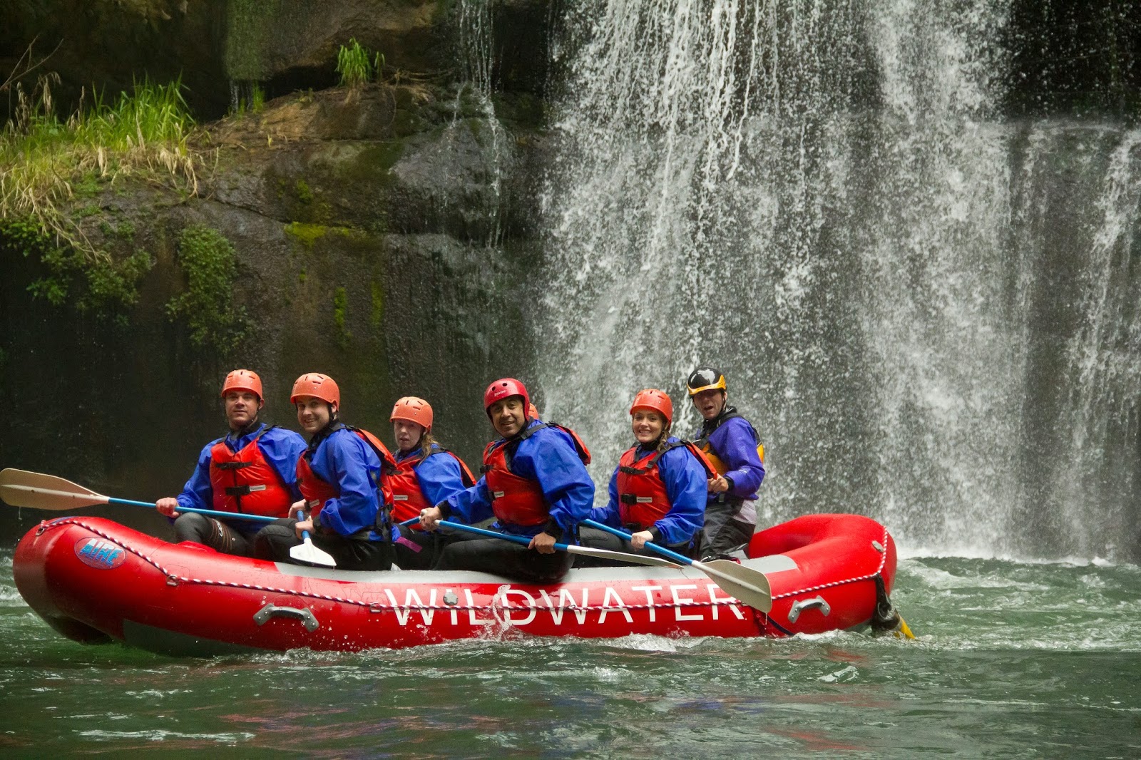 Staying in the Current: SPRING TIME RAFTING IN WASHINGTON