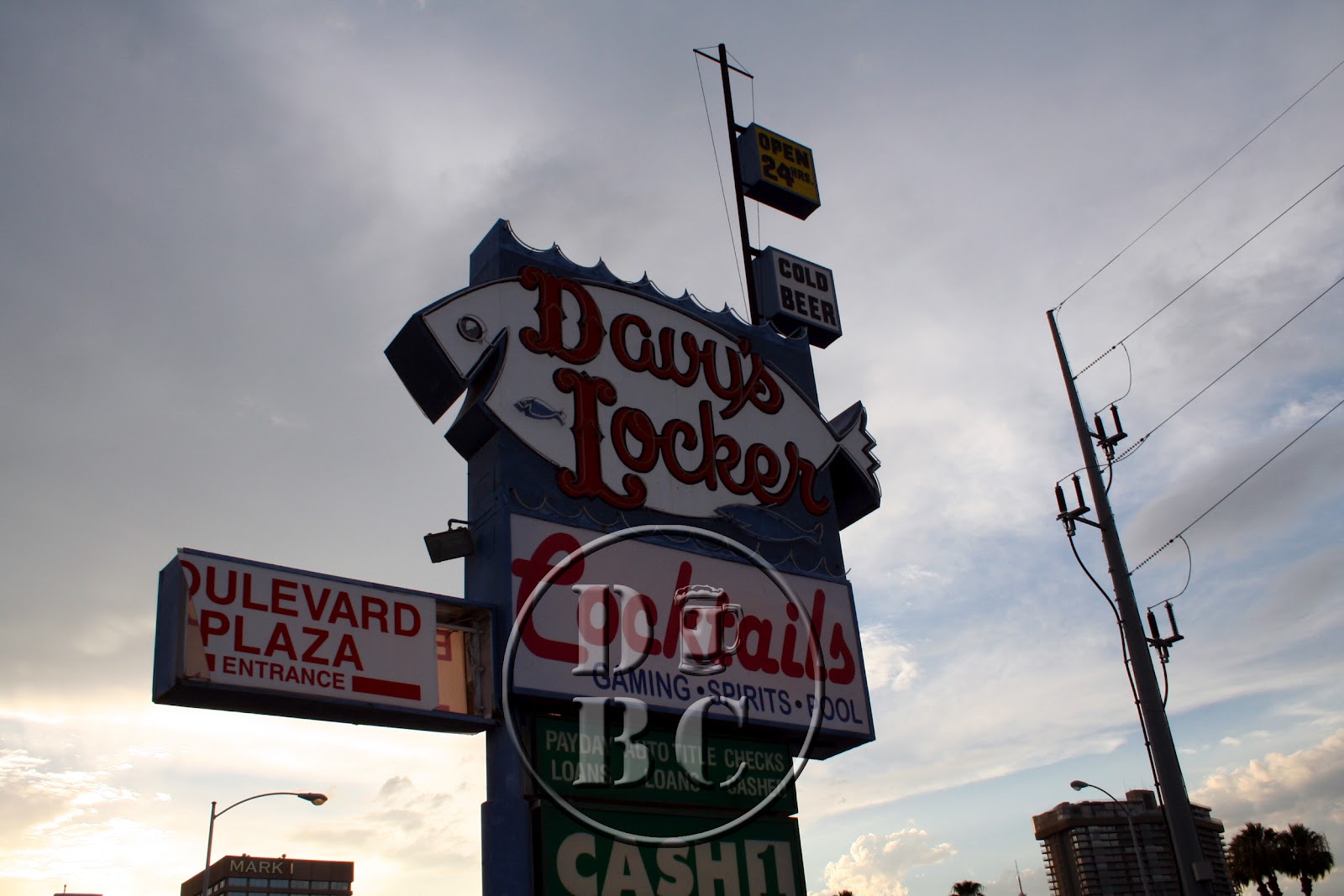 DiveBar Culture: Davy's Locker, Las Vegas. NV