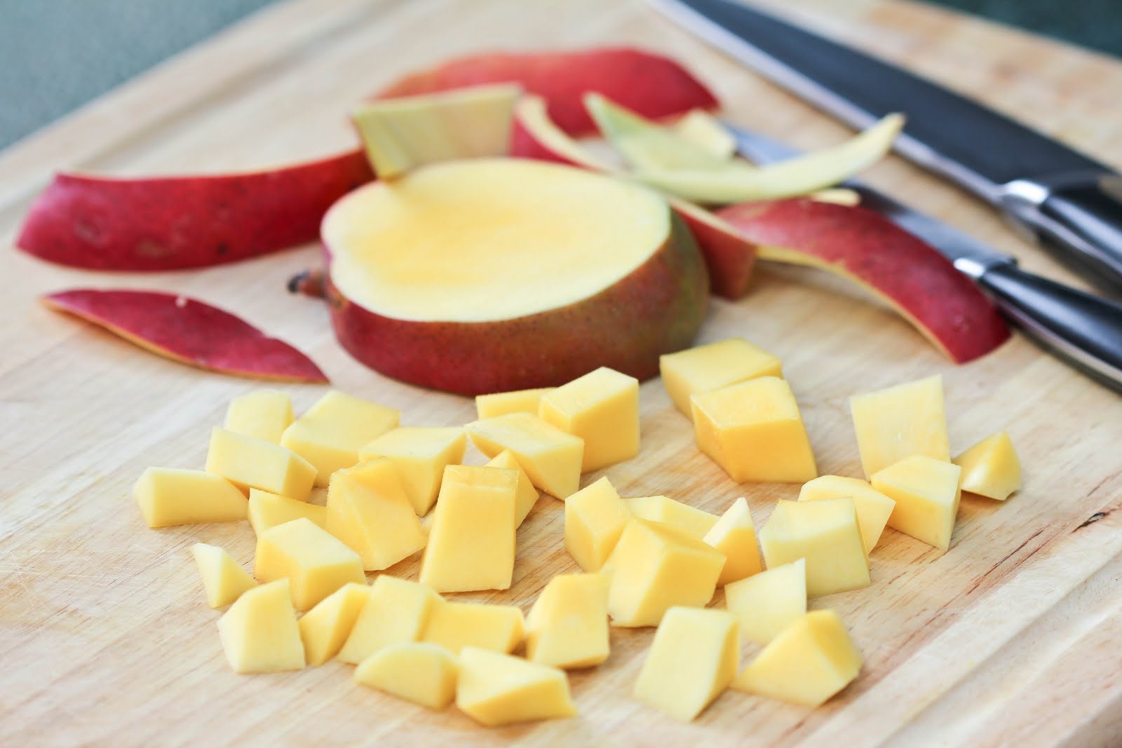 What's Cookin' with Mary?: How to Chop a Mango