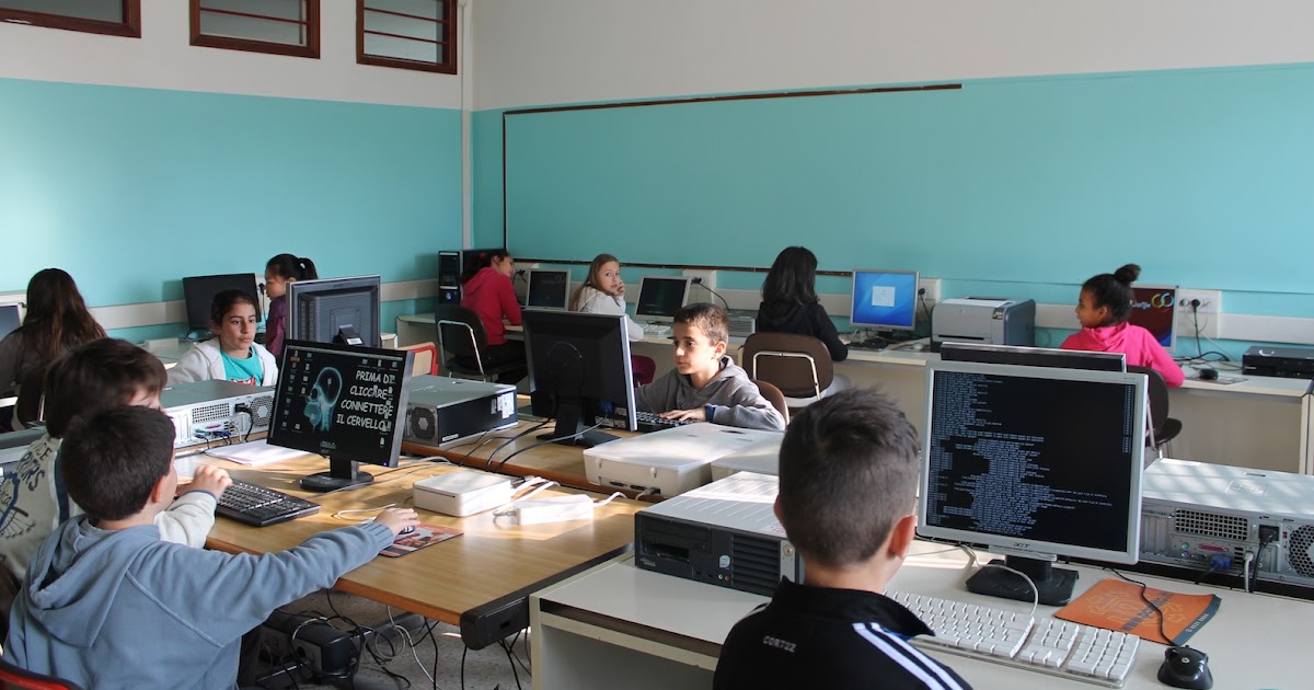 Blog di Spagnolo: En el aula de informática (3A)