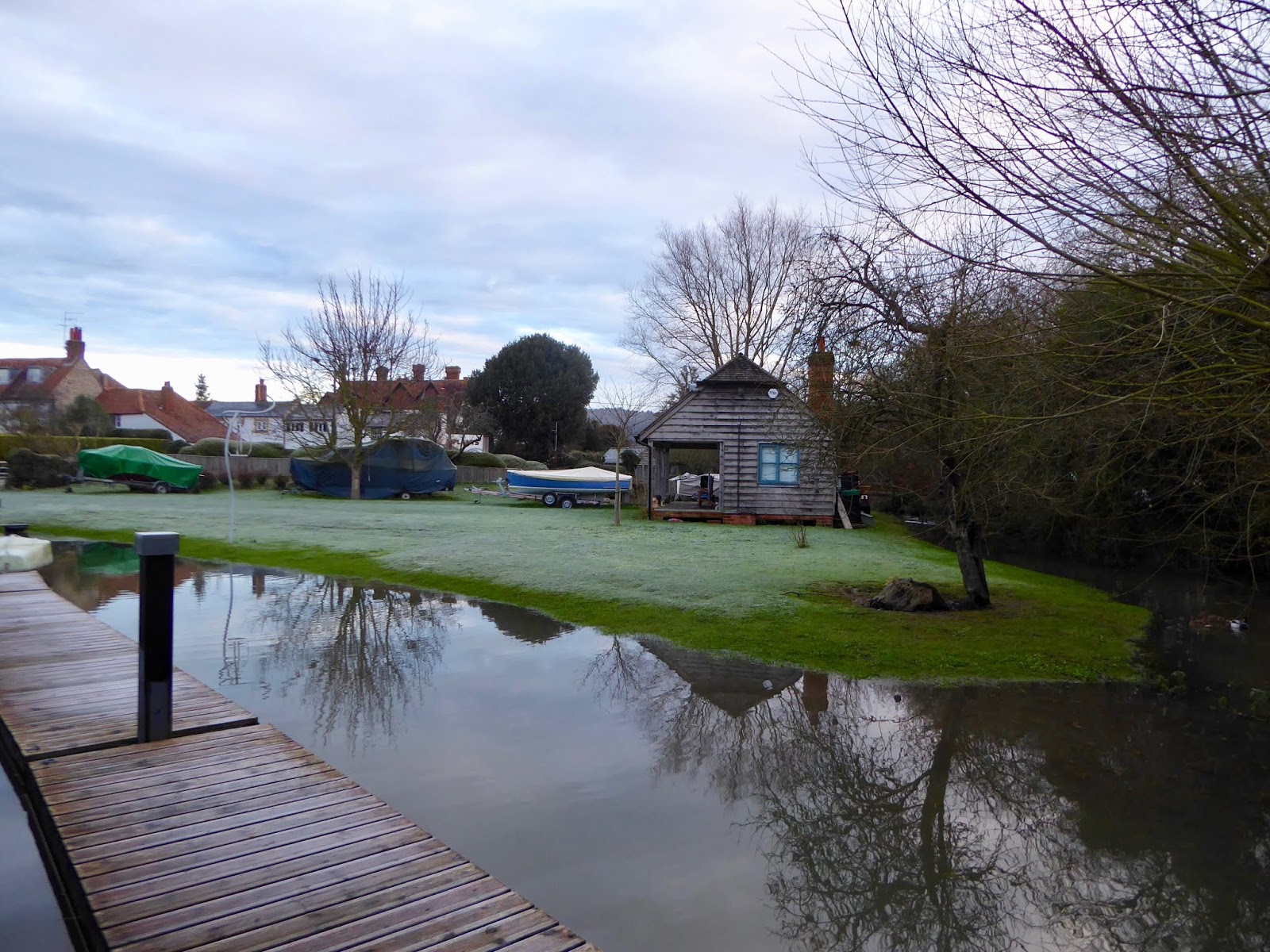 Wide Beam - Still Rockin': A walk along the river at Henley ...