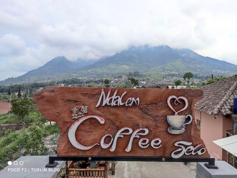 Ndalem Coffee Selo Boyolali, Nongkrong Asik dengan View Gunung Merapi ...