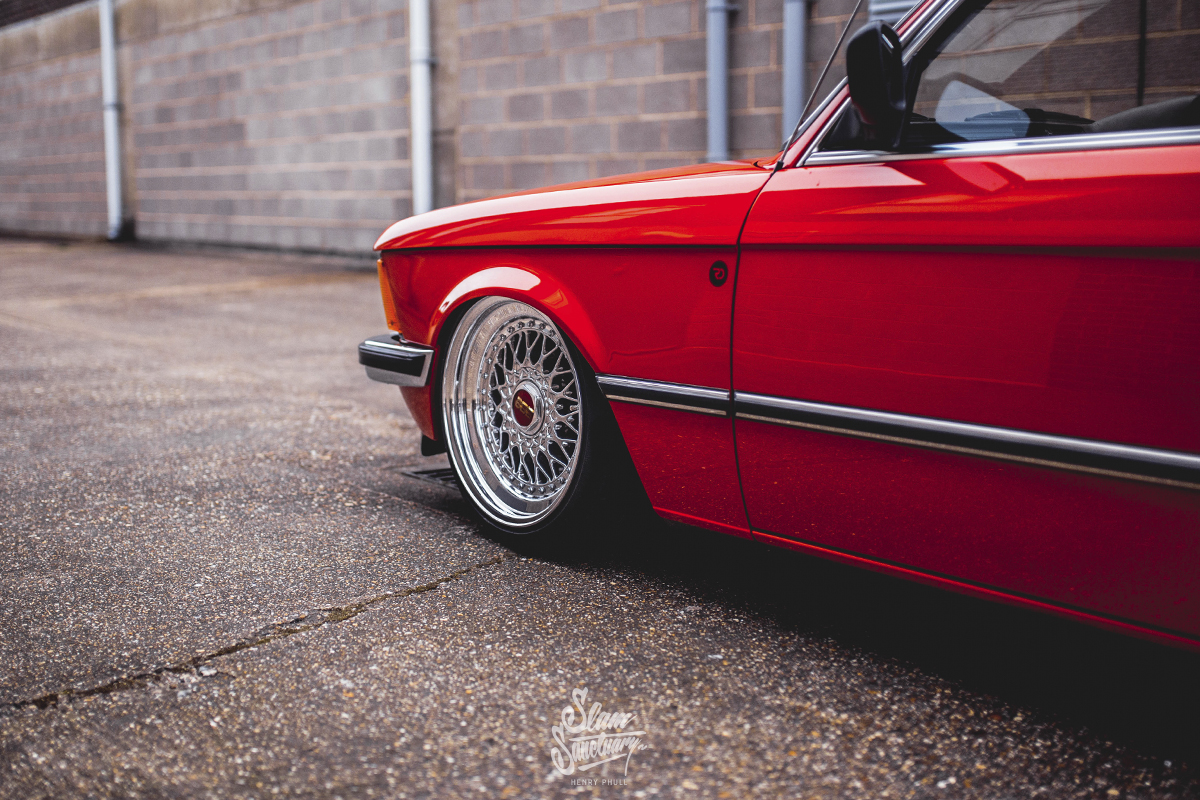 Mostbook: Tuning BMW E21 Stance