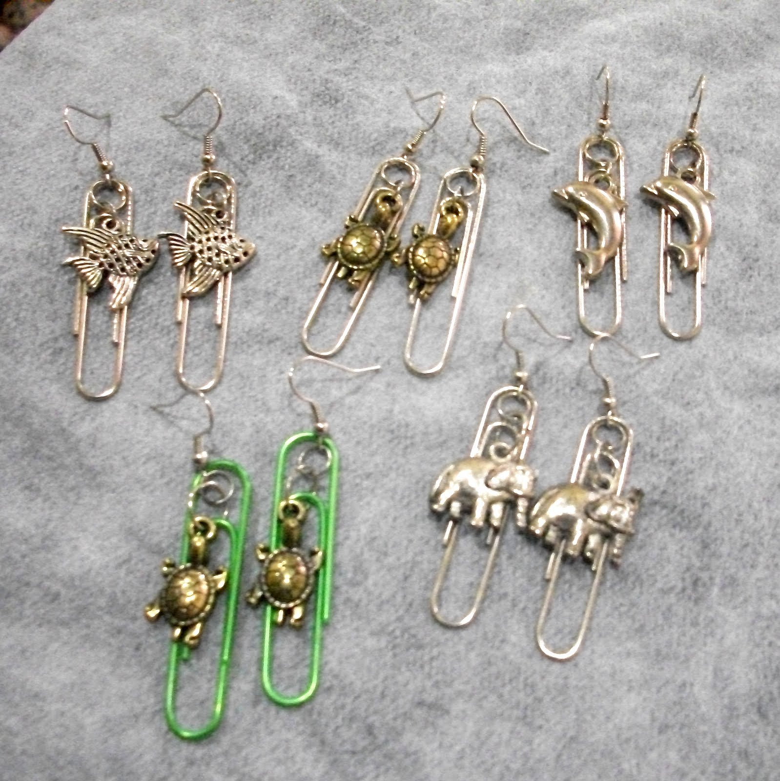 BeadWords Boutique: Paperclip Earrings