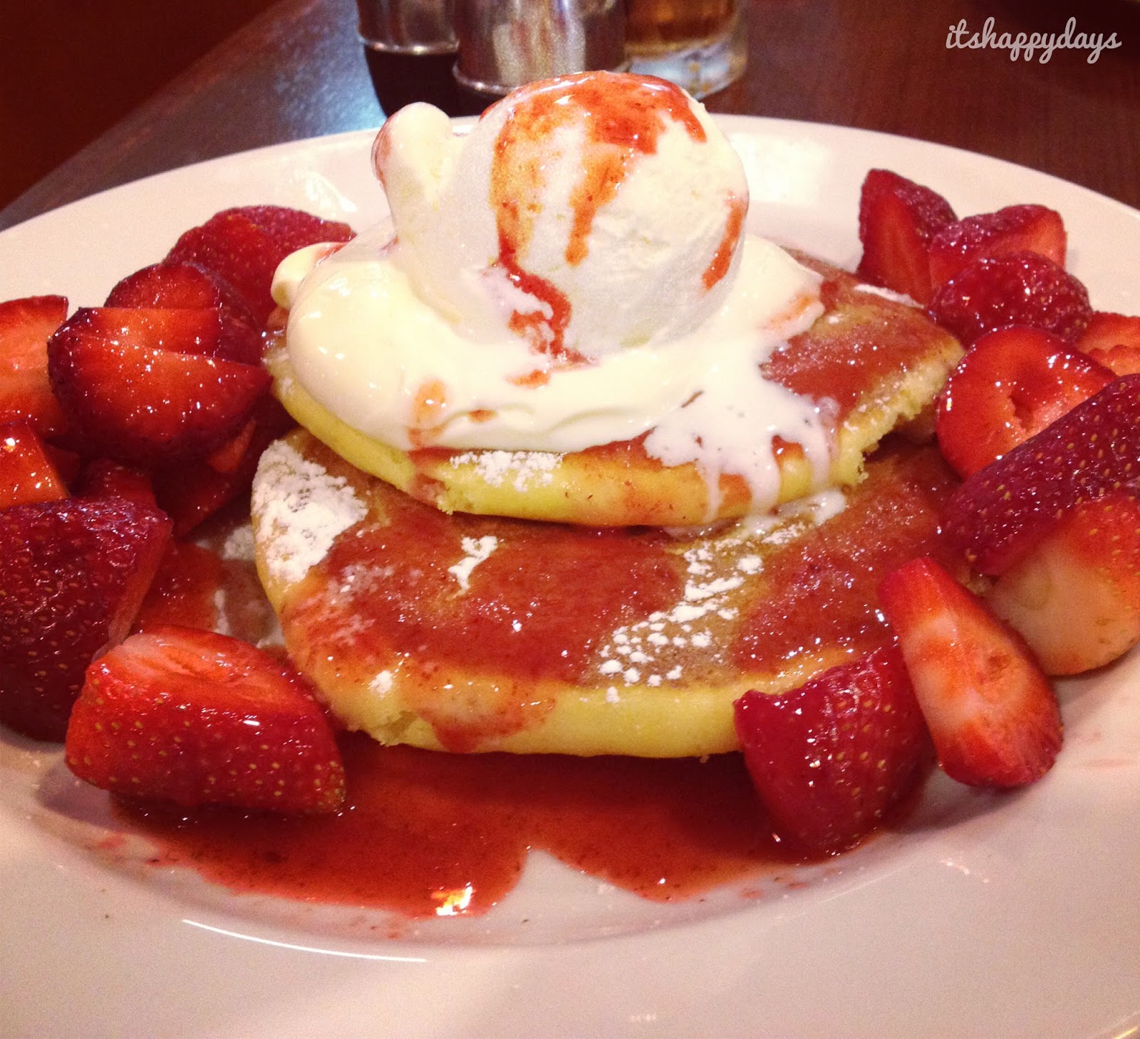 it's happy days: Food adventures at the Pancakes on the Rocks