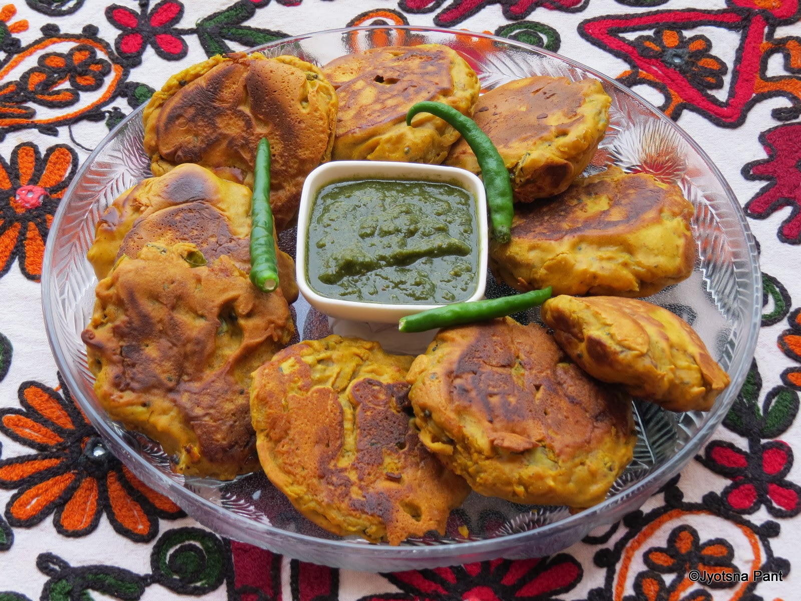 With Love from Mom's Kitchen: Pan-Fried Aloo Vada For Vada Pav (Indian ...