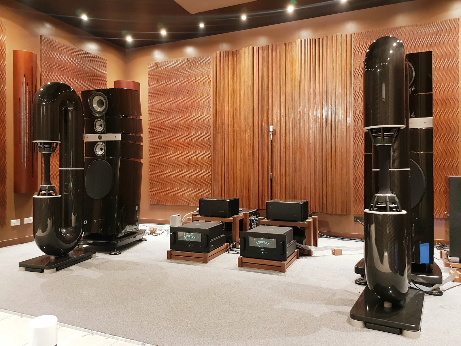 BAYZ AUDIO COUNTERPOINT SPEAKERS & AUDIO RESEARCH – Ultimate High-Fidelity