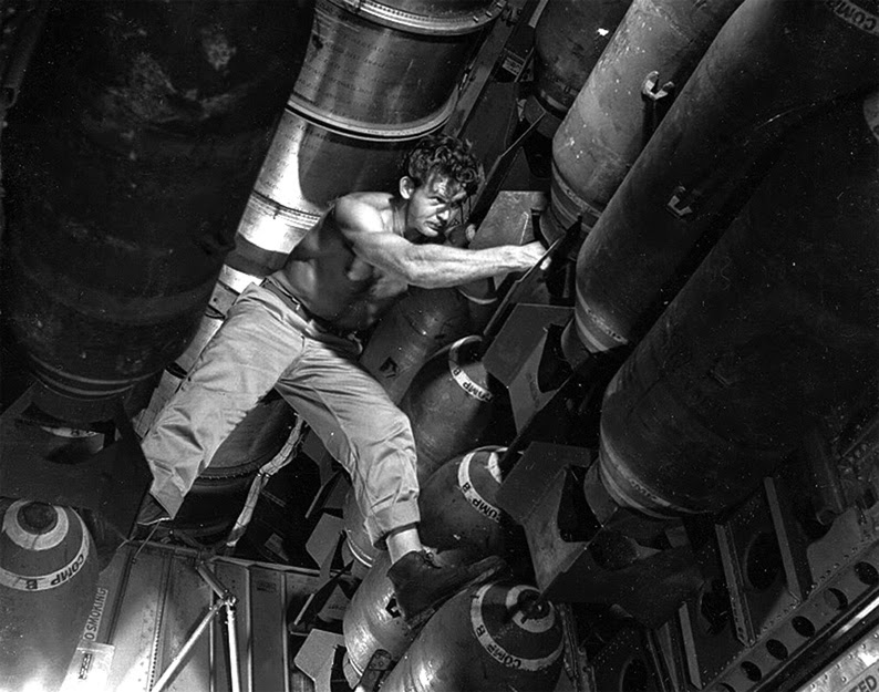 BOEING B-29 SUPERFORTRESS: CARGA DE BOMBAS - WW2 en Imágenes - Blog ...