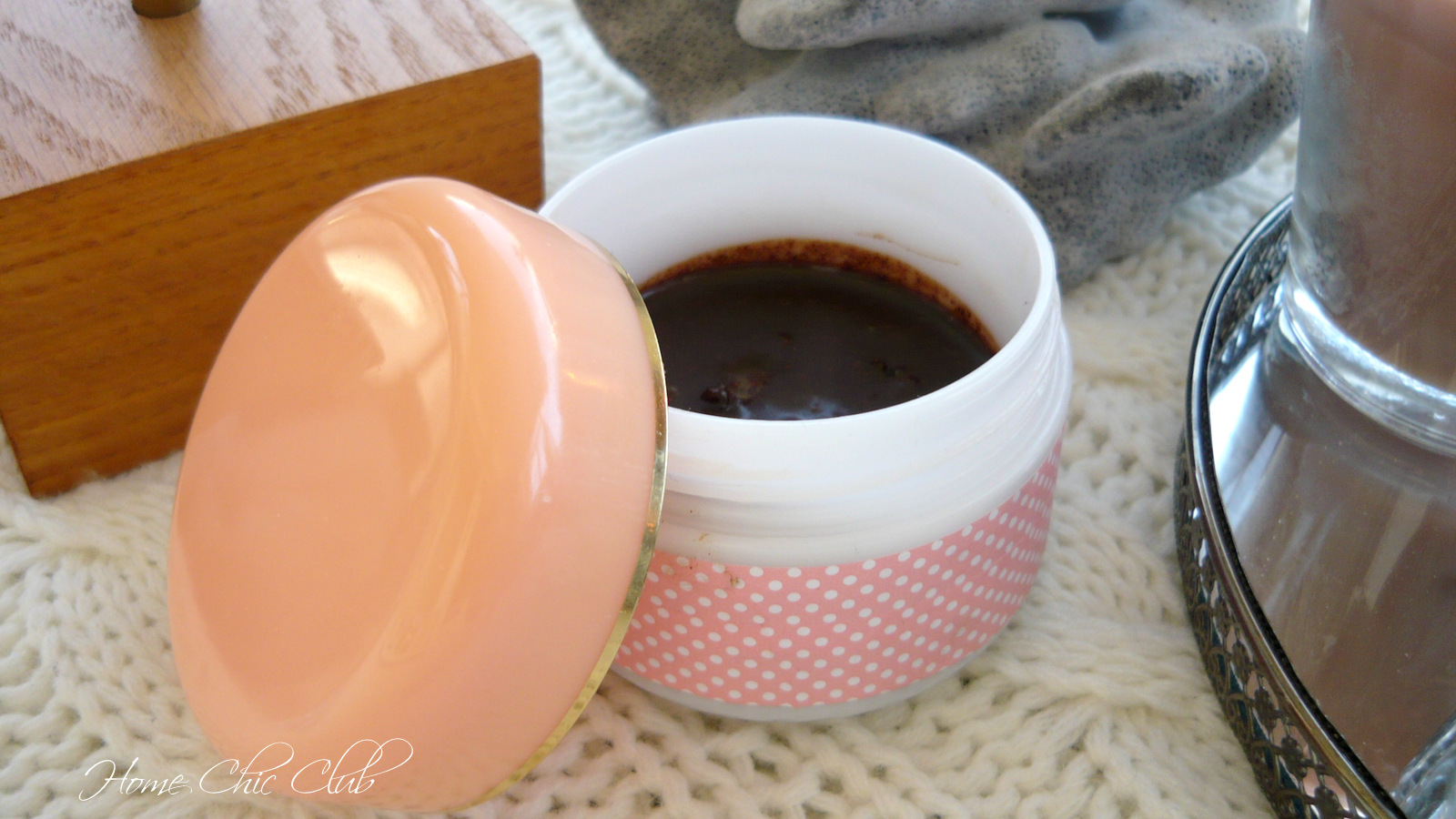 All Natural Body Scrub / DIY | Home Chic Club: All Natural Body Scrub / DIY