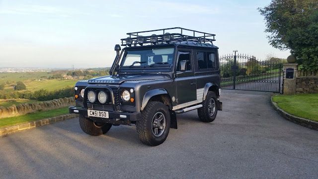 Landrover Defender: LAND ROVER DEFENDER 90 TD5 - TOMB RAIDER ...