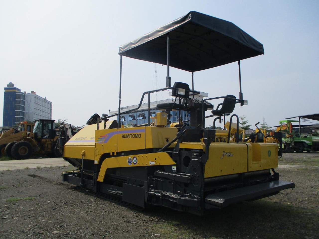 CV DIMAS PERKASA: Asphalt Finisher Sumitomo HA60C