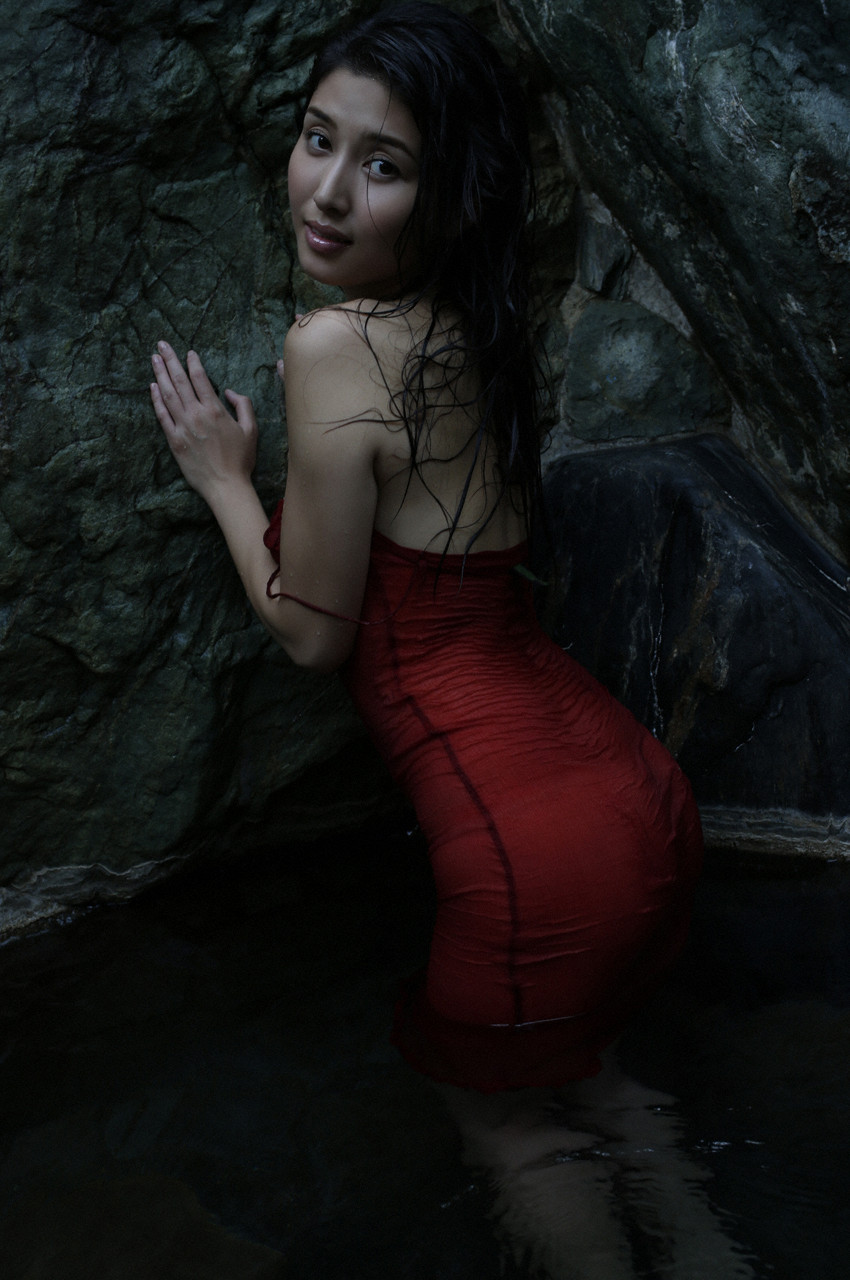 Nao Kanzaki and a few friends: Manami Hashimoto: WPB-Net Extra #180 scans