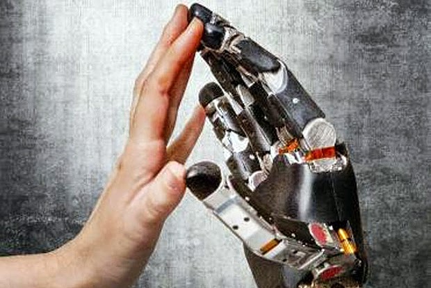 COMO DAR AS PRÓTESES A SENSAÇÃO DO TATO? - Blog Edna Duarte