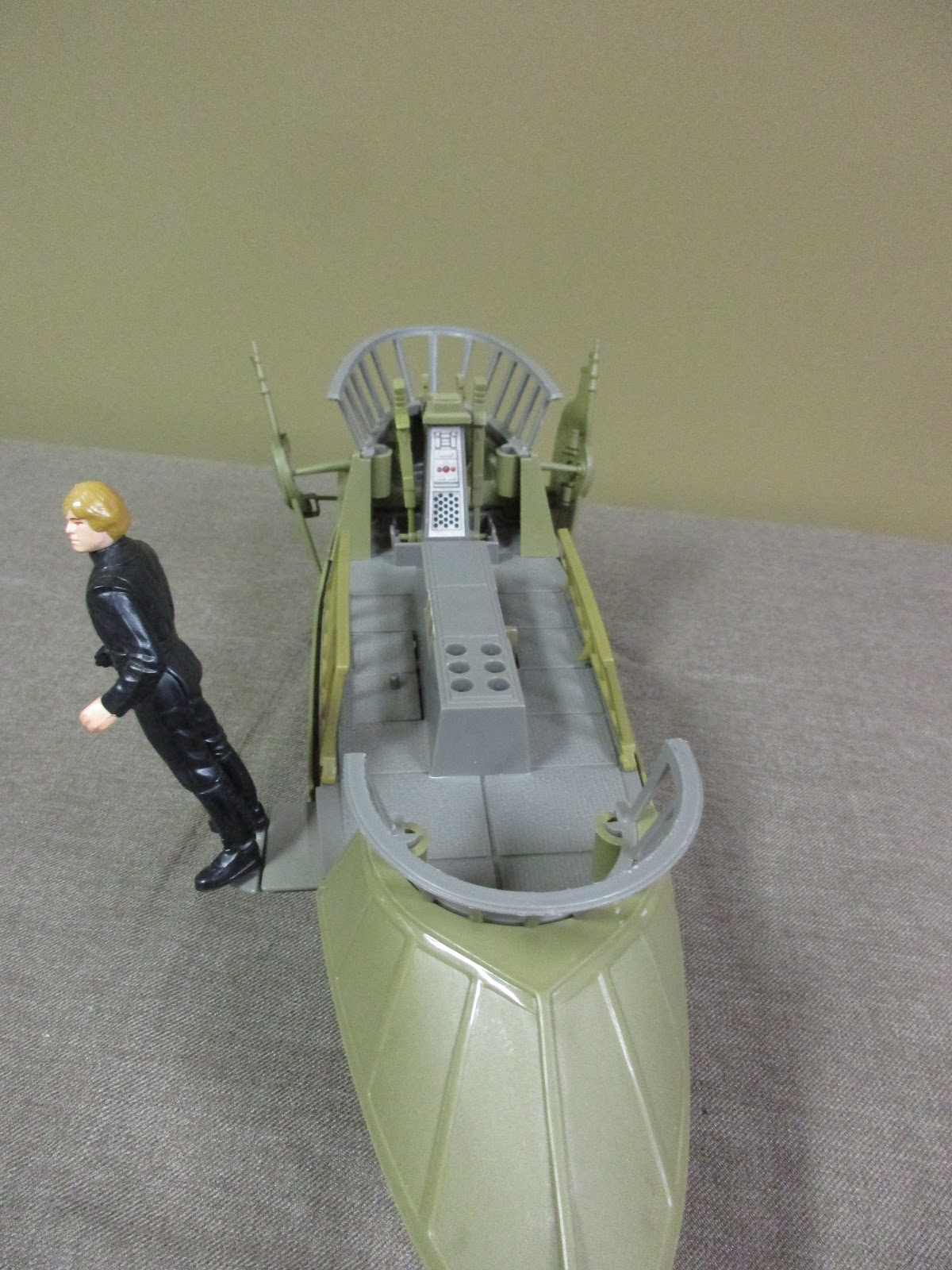 Vintage Kenner Star Wars Toys: Tatooine Skiff Vehicle