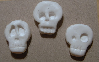 saraccino: "Little skulls" - Polymer clay tutorial