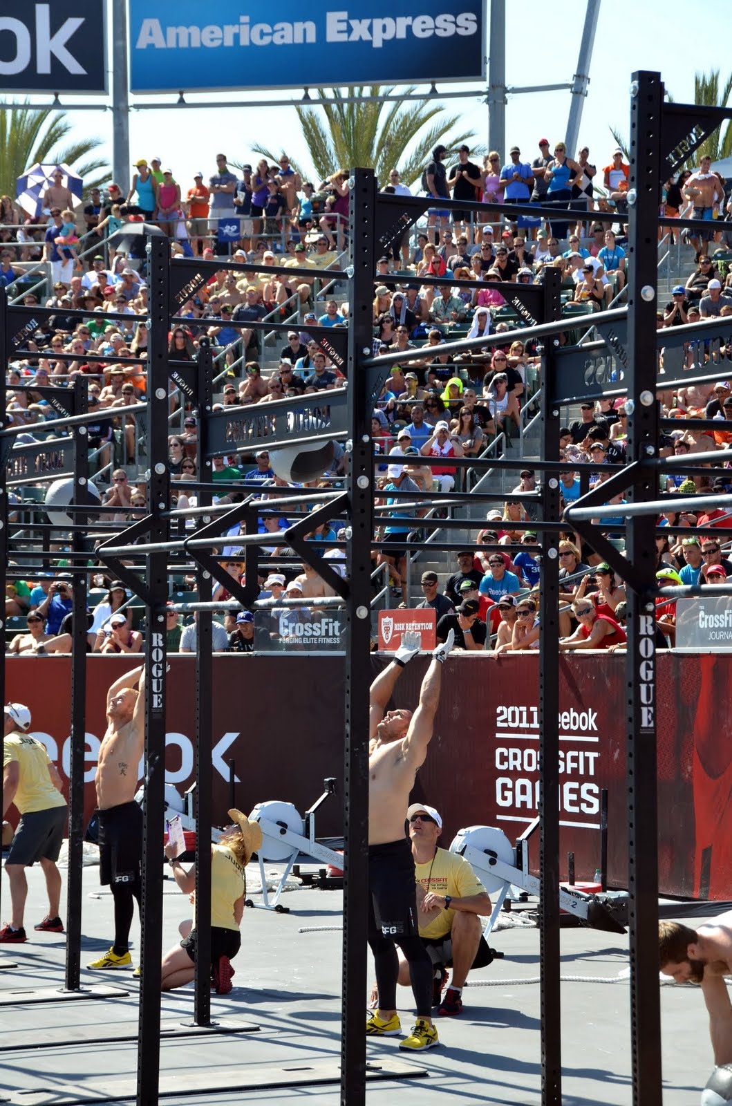 Jes' CrossFit Blog: 2011 Reebok CrossFit Games - Day 3