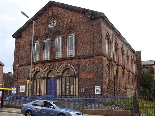 AHMADIYYA MOSQUE: Ahmadiyya Mosque - Breck Road, Liverpool, England