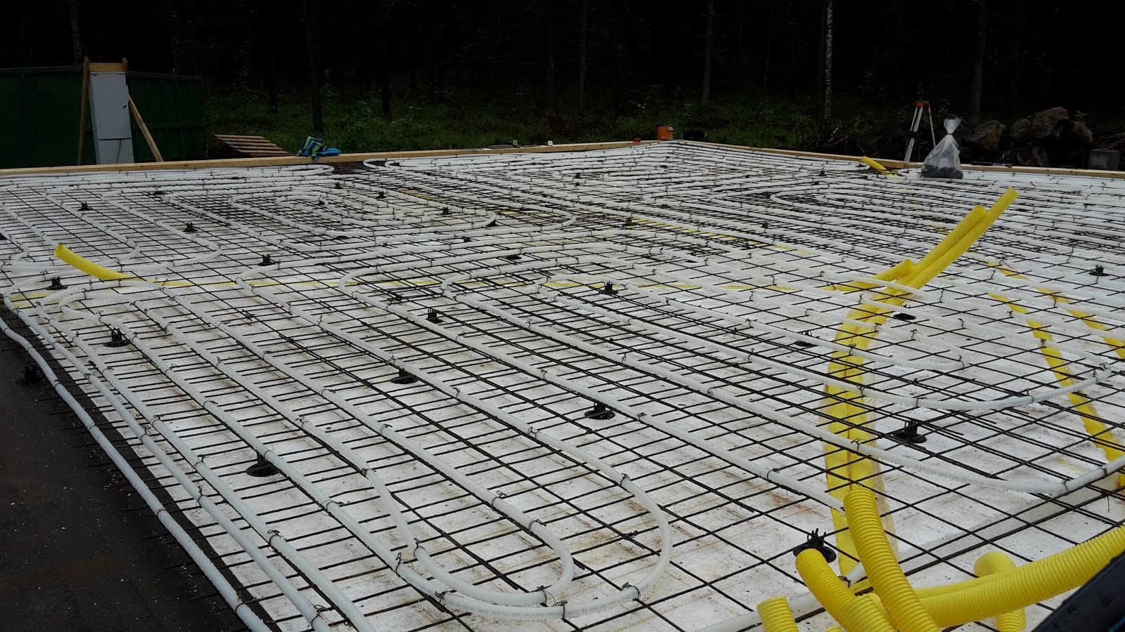 Vastakohtien Peilikuva: 8. Perustukset