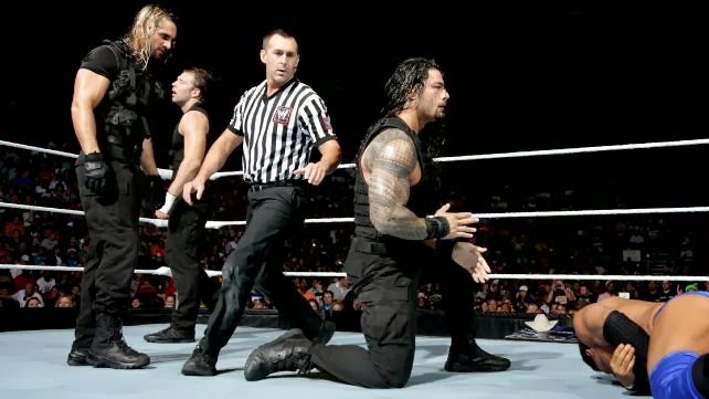 WWE In live!!!!: 11-ON-3 HANDICAP GAUNTLET MATCH