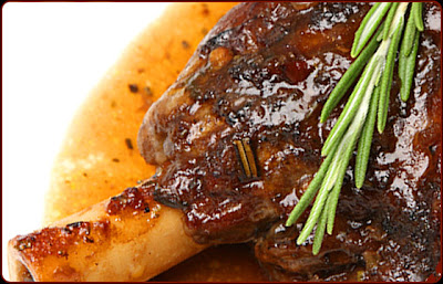 LEKKER RESEPTE VIR DIE JONGERGESLAG: LAMB SHANKS / SKAAPSKENKELS