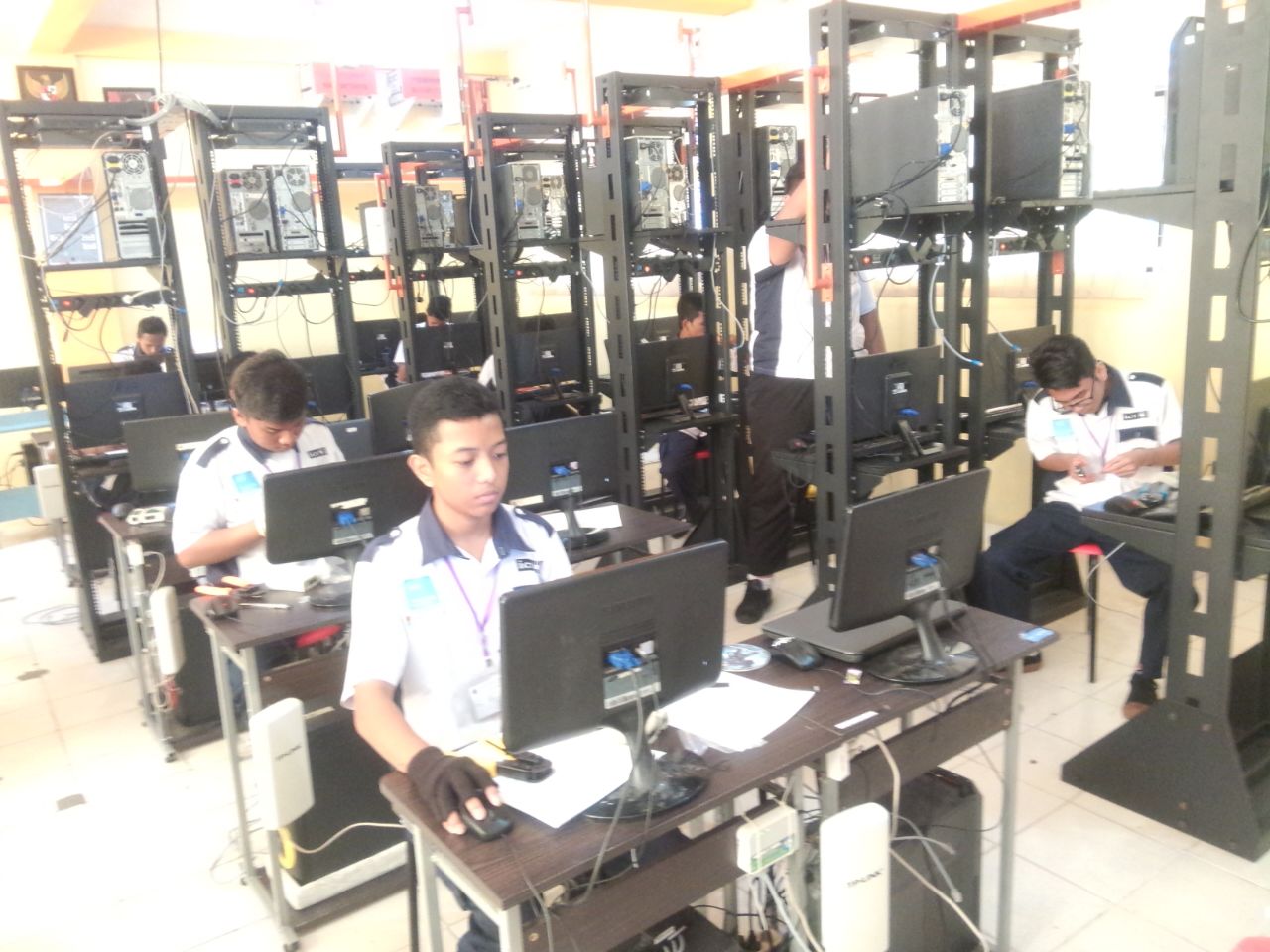 Siswa Kelas XII SMK Labor Ikuti Ujian Kompetensi Keahlian | SMK Labor ... Siswa Kelas XII SMK Labor Ikuti Ujian Kompetensi Keahlian | SMK Labor ...