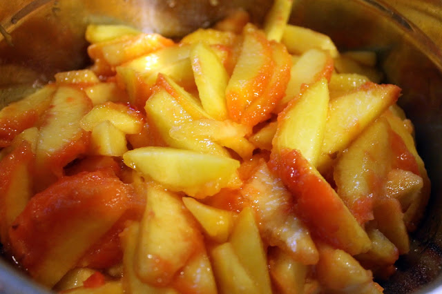 Cooking With Mary and Friends: Sliced, canned peaches
