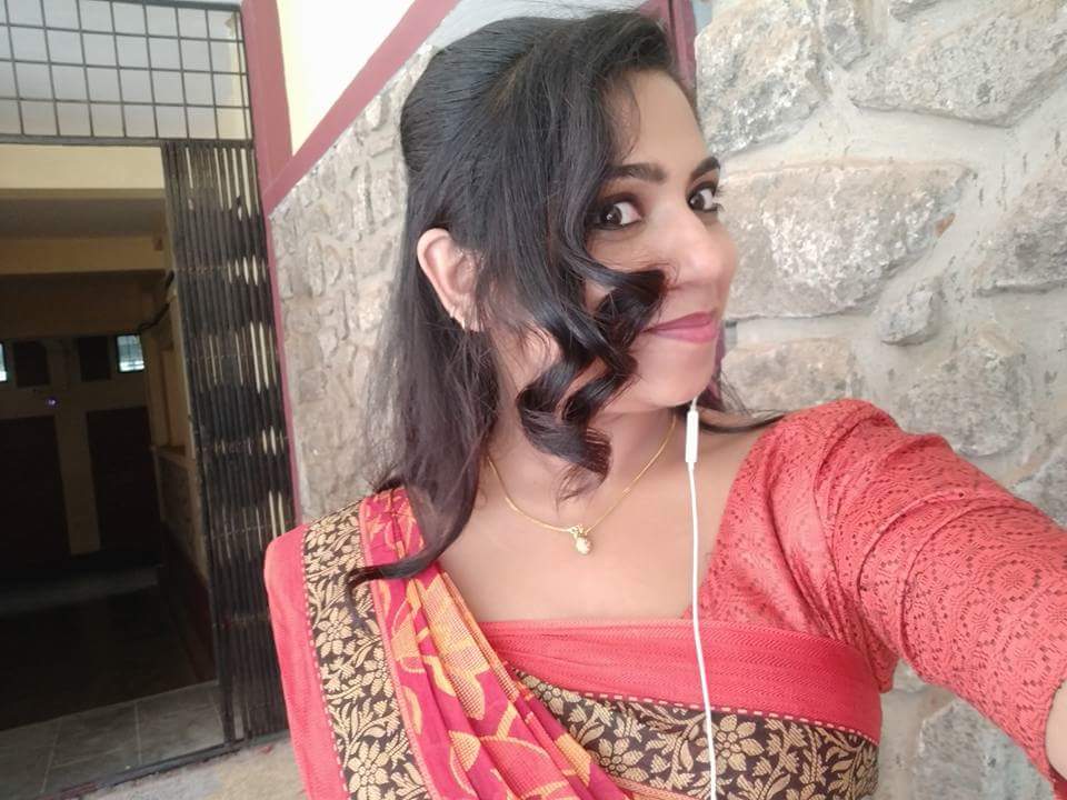 The Fresh Malayali: 'Oru Adaar Love' Actress Jipsa Beegum - Actress ...