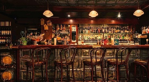 EarthPipl: Top 10 World-class bars