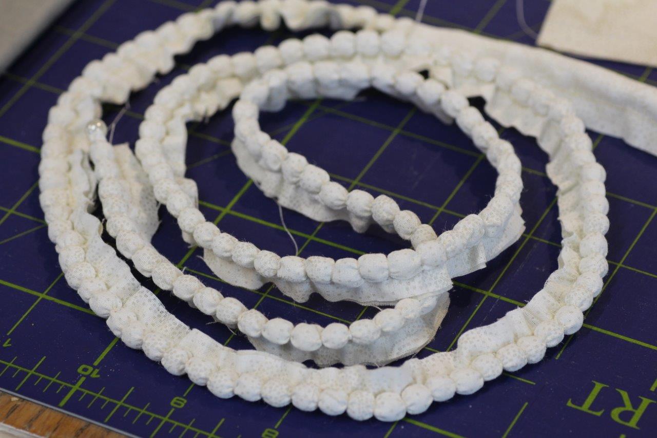 Sarah Lynn's Quilting: Plugging Along on the Beaded Piping