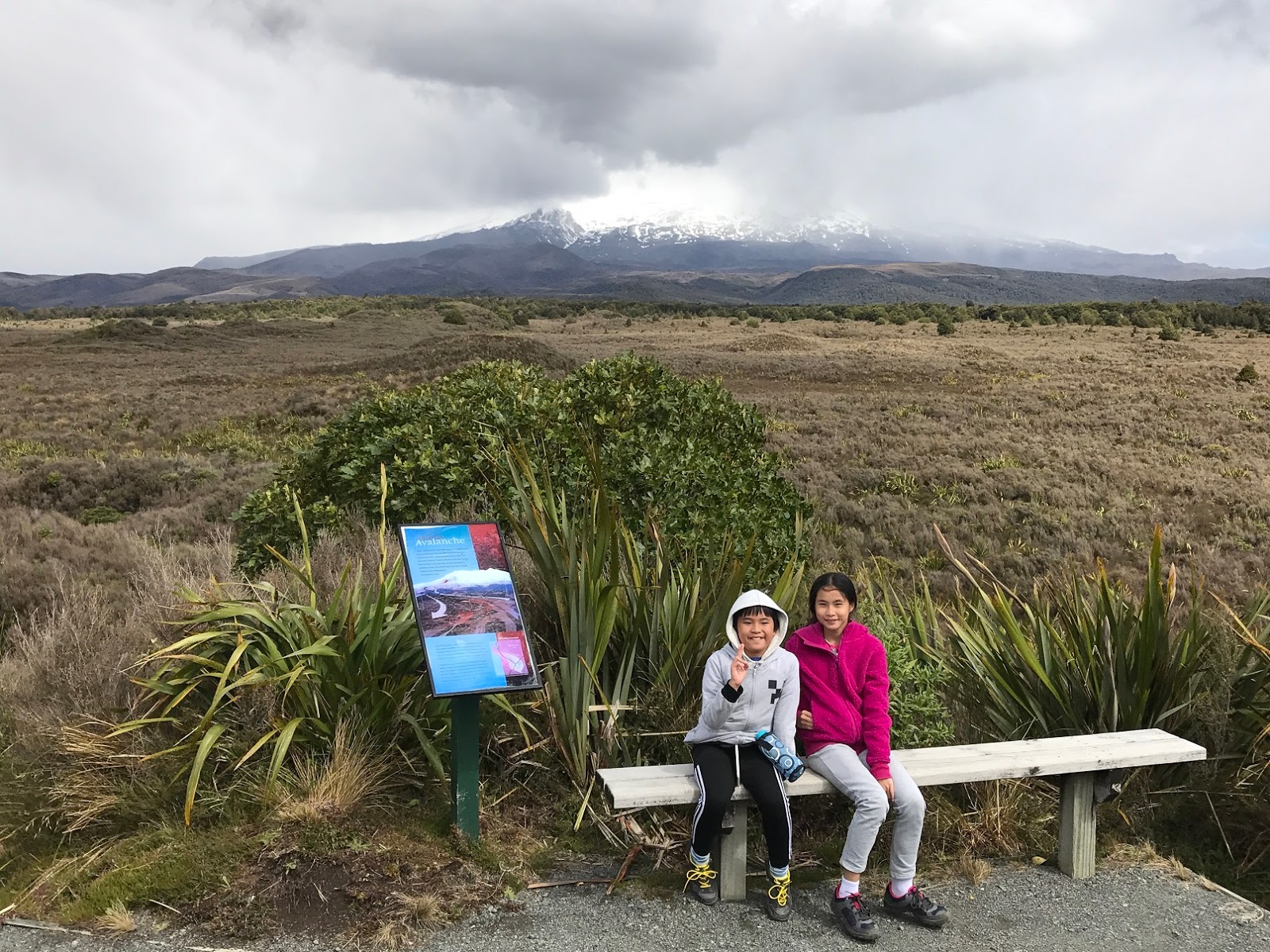 My Little Princess and Prince: 6 Dec 2018 - NZ Day 6: Mounds Walk