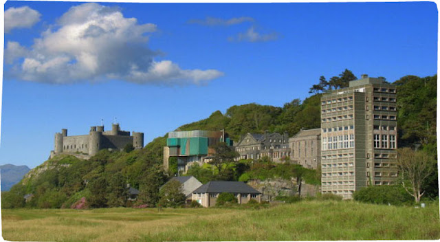 Sian Ifan: A FO BEN,BID BONT, 'HE WHO WILL BE A LEADER, LET HIM BE A ...