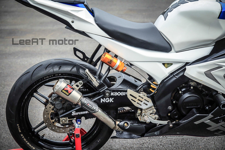 Modifikasi Yamaha R15 V2 Custom Ala BMW S1000RR Hp 4 | Otofery