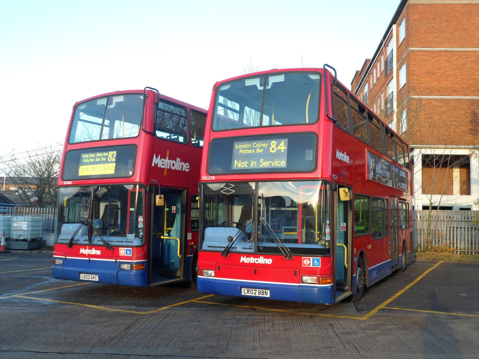 The Circle of London : Metroline Potters Bar Garage [PB]
