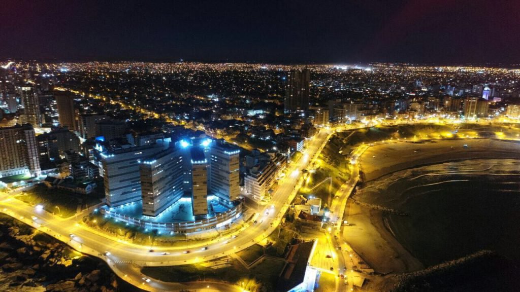 Fotos Viejas de Mar del Plata: EDIFICIO MIRADOR CABO CORRIENTES