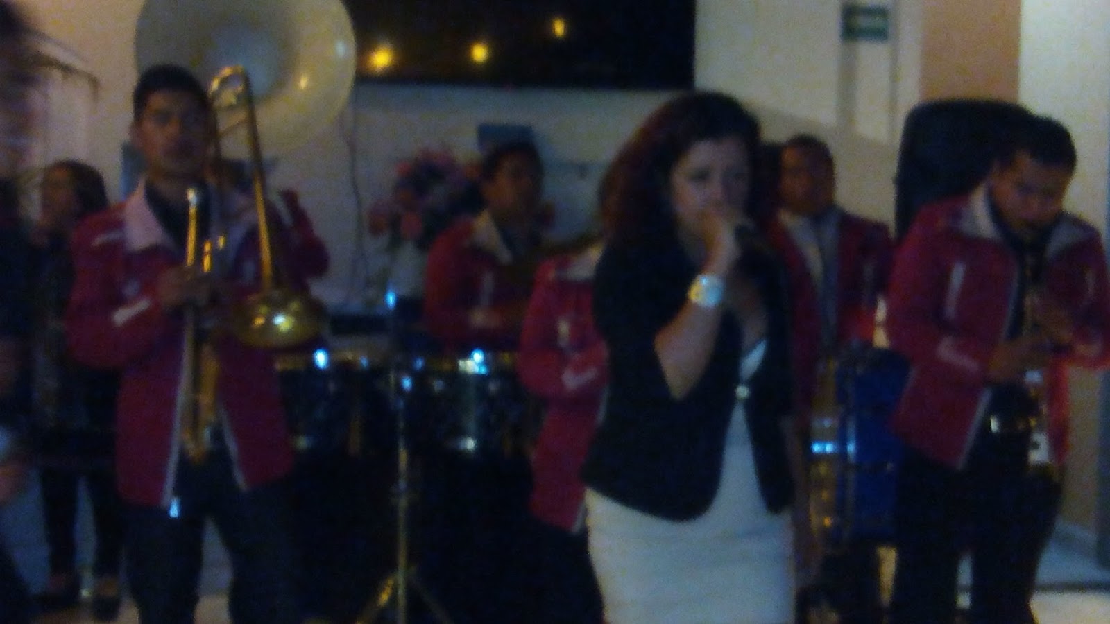 Veronica prieto y su banda la orgullosa